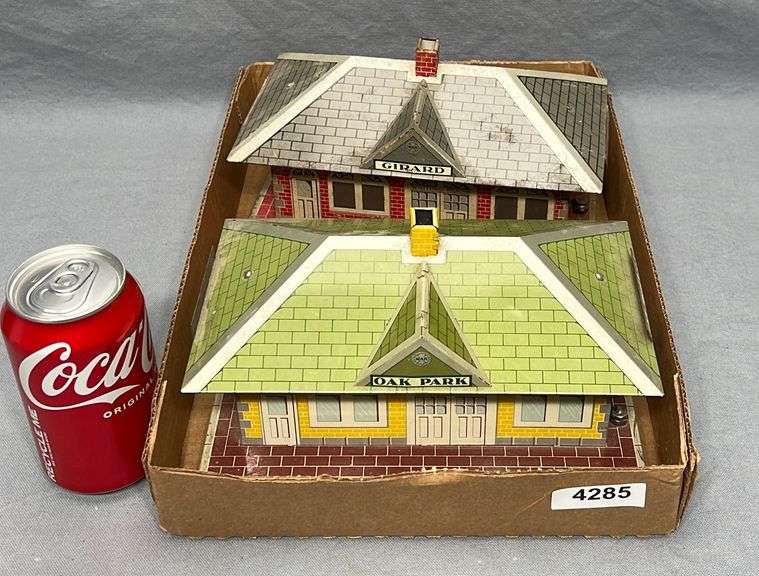 2 Vintage MARX tin train station buildings - Dixon's Auction at Crumpton