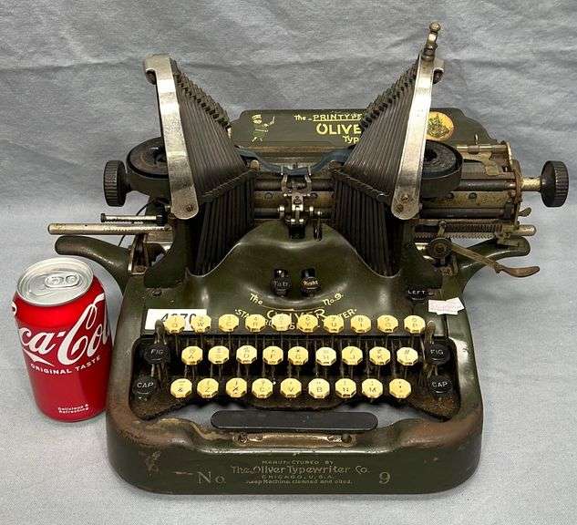 Oliver Batwing typewriter - Dixon's Auction at Crumpton