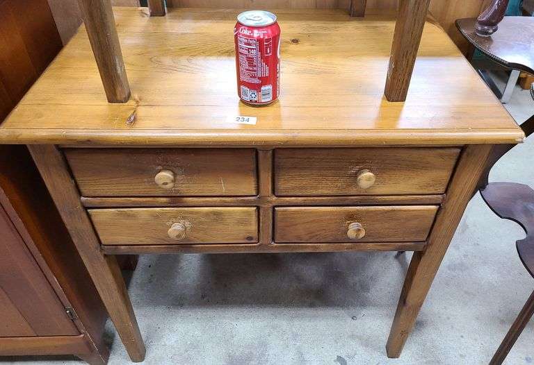 Habersham Plantation rustic pine farmhouse dressing table, minor ...