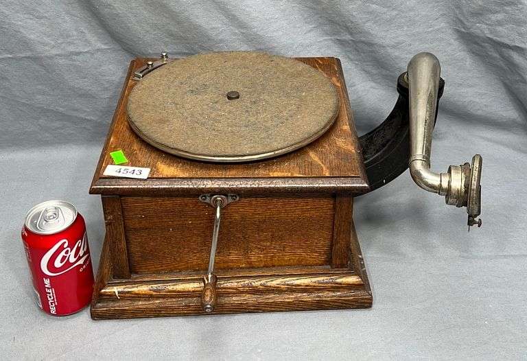 Standard Talking Machine model E - Dixon's Auction at Crumpton