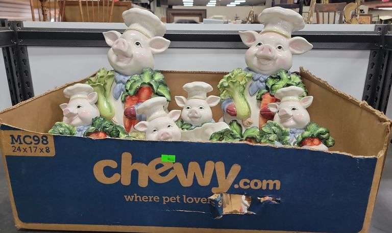 Lot of Ceramic Kitchen Pig Figurines - Dixon's Auction at Crumpton