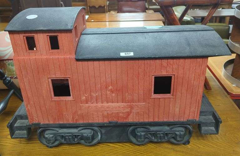 Fesco Line plastic train toy chest - Dixon's Auction at Crumpton
