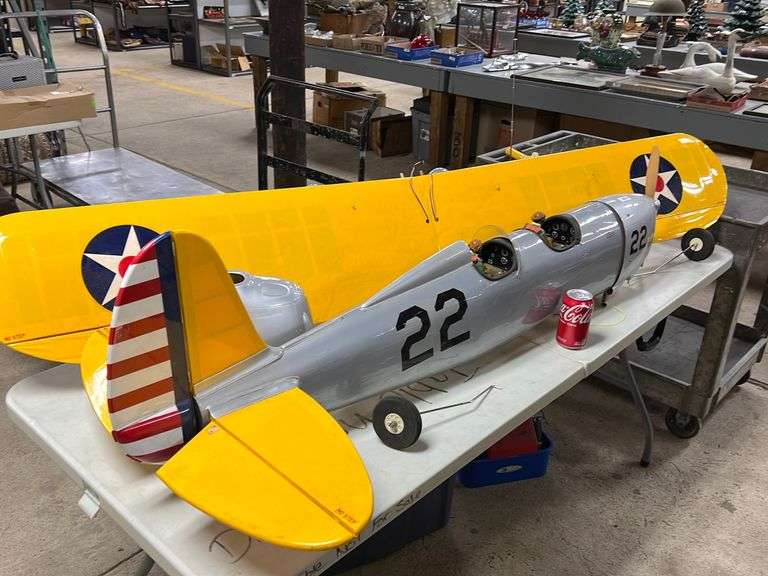 Top Flite models remote control airplane - Dixon's Auction at Crumpton