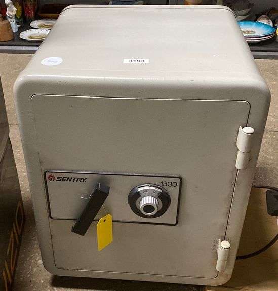 Sentry 1330 safe, with combination. - Dixon's Auction at Crumpton