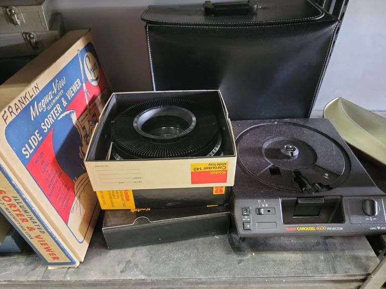 Lot Vintage Slide Projectors, Cases etc - Dixon's Auction at Crumpton