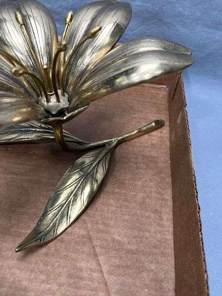 MCM flower ashtray set - Dixon's Auction at Crumpton