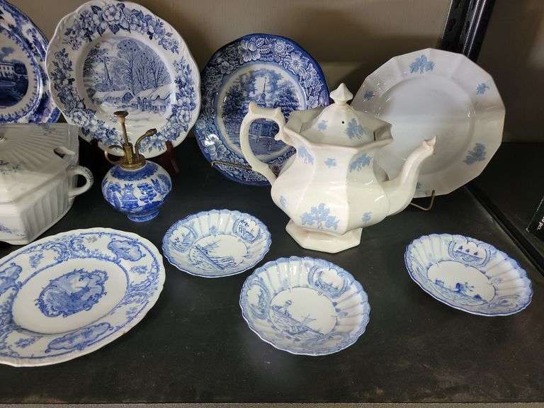 Collection of Blue & White China Dishes etc - Dixon's Auction at Crumpton