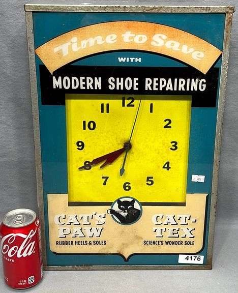 Vintage Cat's Paw advertising clock - Dixon's Auction at Crumpton