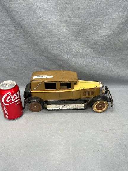 VIntage sedan toy car - Dixon's Auction at Crumpton