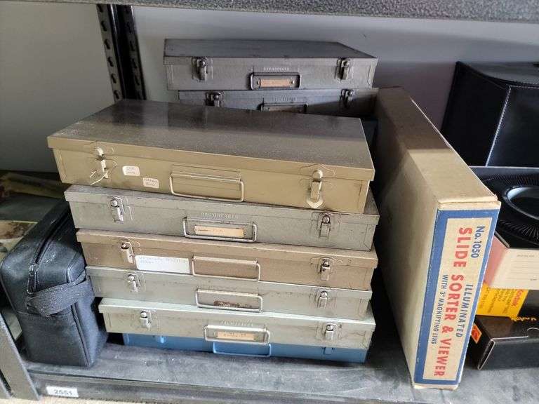 Lot Vintage Slide Projectors, Cases etc - Dixon's Auction at Crumpton