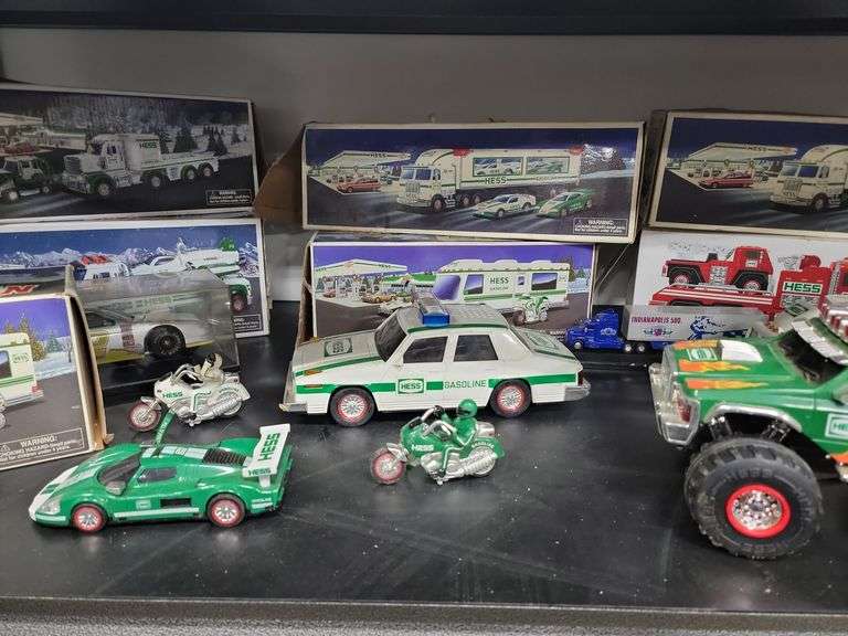 Lot Vintage Hess Trucks - Dixon's Auction at Crumpton
