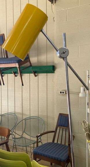 MCM yellow adjustable reading lamp - Dixon's Auction at Crumpton