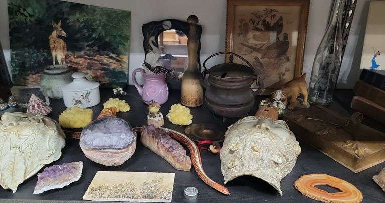 Collection of Geodes, Geologic Specimens, Art Pottery Faces etc - Dixon ...