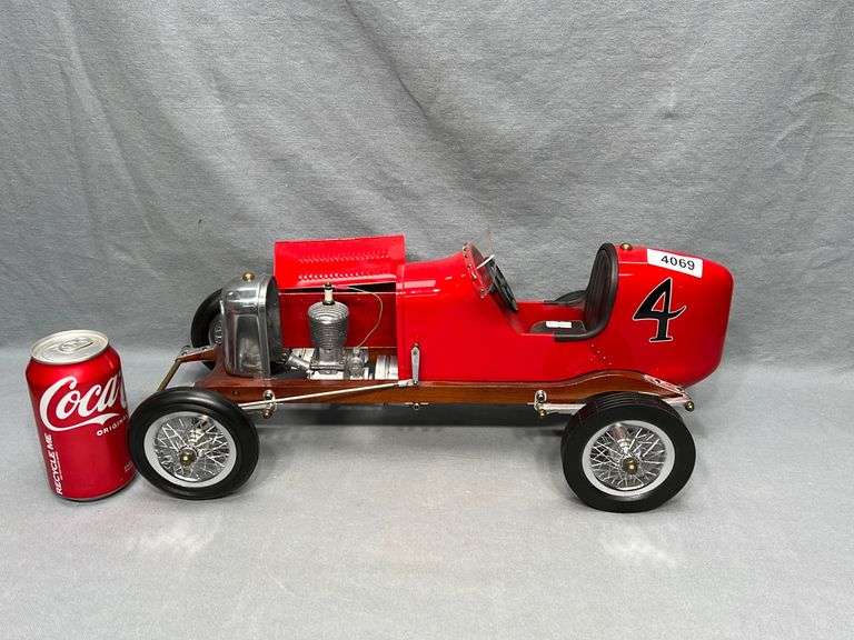Bantam Midget race car model - Dixon's Auction at Crumpton
