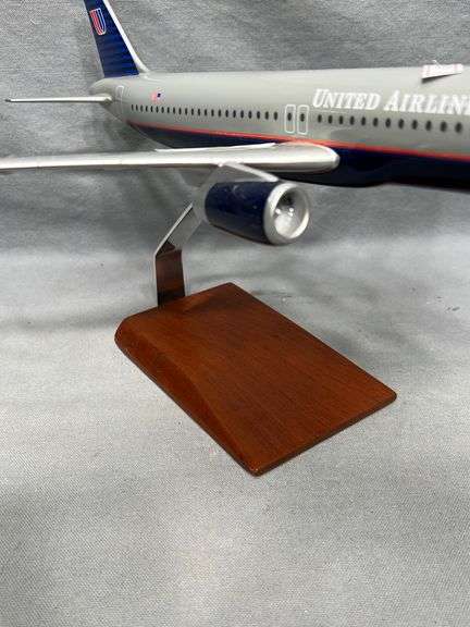 United Airlines airplane desk model - Dixon's Auction at Crumpton