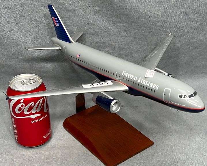 United Airlines airplane desk model - Dixon's Auction at Crumpton