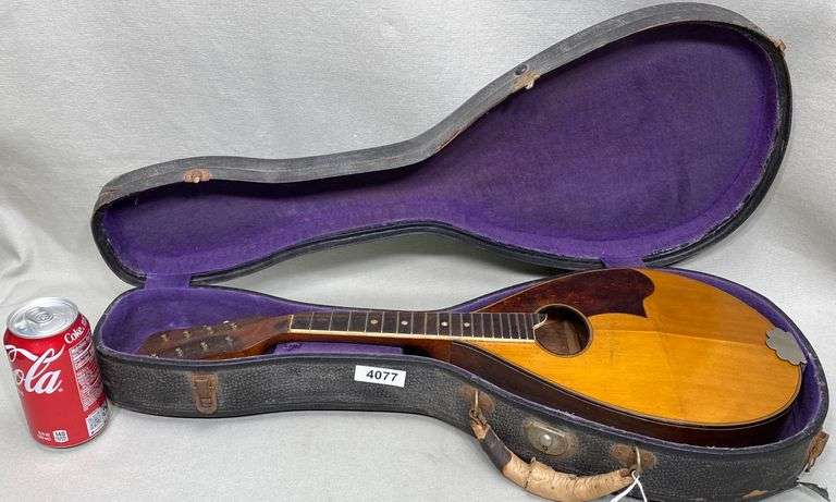 Antique mandolin, as-is - Dixon's Auction at Crumpton
