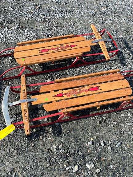 2 vintage flexible flyer sleds - Dixon's Auction at Crumpton