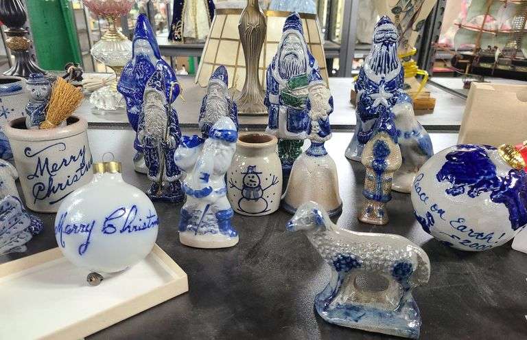 Collection of Rowe Pottery Ornaments, Figurines Etc - Dixon's Auction ...