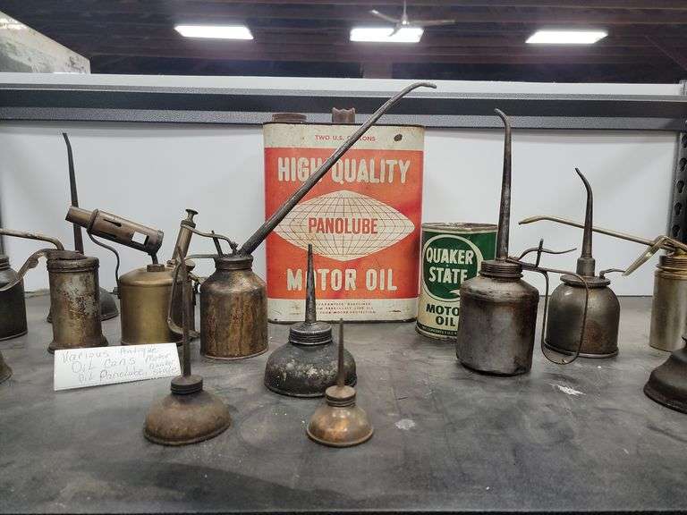 Lot of Various Antique Motor Oil Cans, Quaker State, Panolube Etc ...