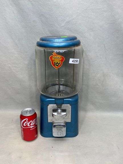 Vintage "400 Vendor" 10 cent gumball machine - Dixon's Auction at Crumpton
