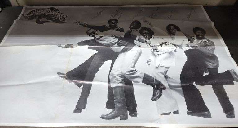 1977 Commodores Music Poster - Dixon's Auction at Crumpton