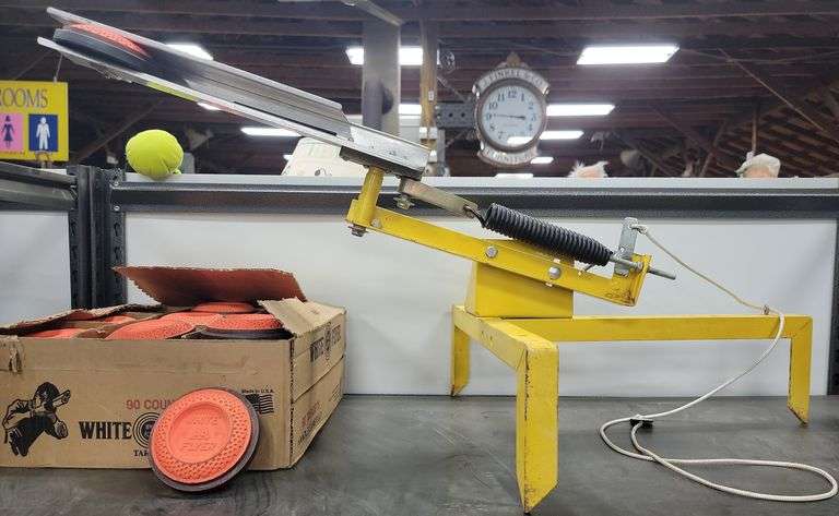 White Flyer Shooting Target Thrower & Targets - Dixon's Auction at Crumpton