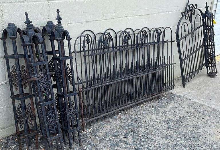 antique wrought iron fencing lot - Dixon's Auction at Crumpton