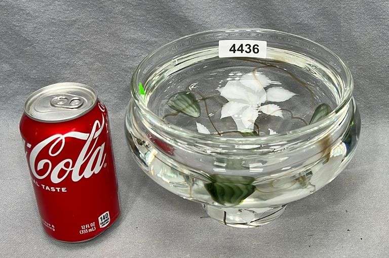 Vandermark paperweight art glass bowl - Dixon's Auction at Crumpton