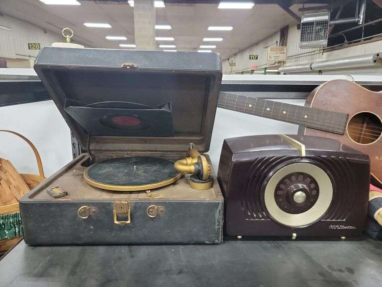 Antique Victoria Record Player, Gene Autry Guitar, RCA Victor radio ...
