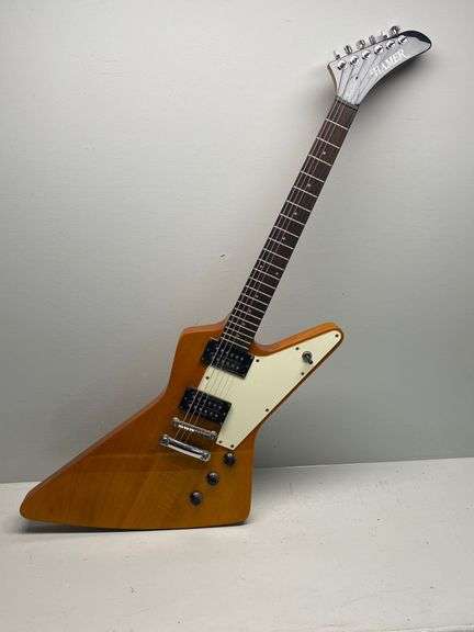 Hamer Explorer Standard in natural finish - Dixon's Auction at Crumpton