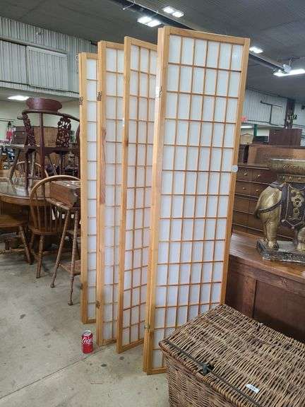 (2) Modern room screens - Dixon's Auction at Crumpton