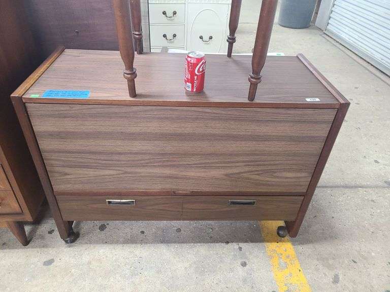 Founders MCM convertible bar cart dining table with pop up leaves ...