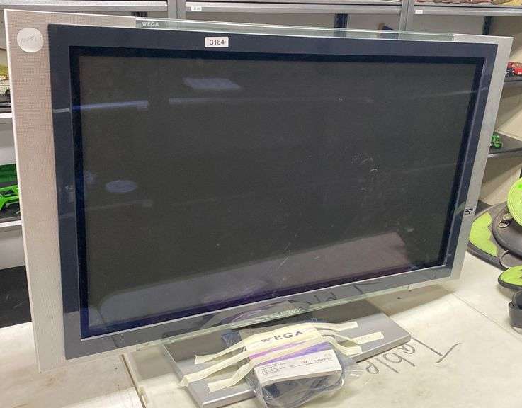 Sony Wega flat screen TV. Unverified condition. - Dixon's Auction at ...