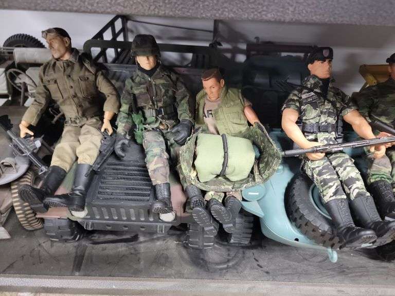 Lot Vintage Army Action Figures & Vehicles + Dump Truck - Dixon's ...