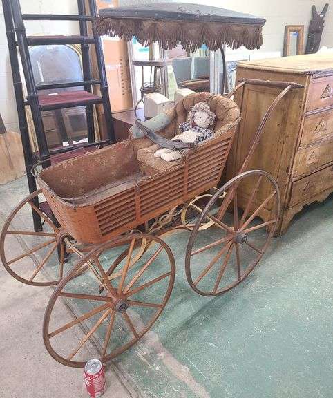 Victorian stroller - Dixon's Auction at Crumpton