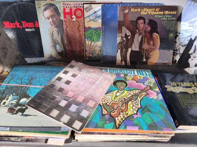 Lot Vintage Record Albums - Dixon's Auction at Crumpton