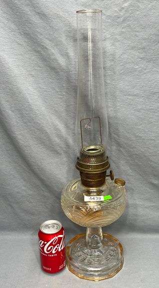 Antique Aladdin model B oil lamp - Dixon's Auction at Crumpton