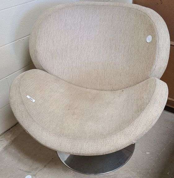 MCM chrome base clam shell chair - Dixon's Auction at Crumpton
