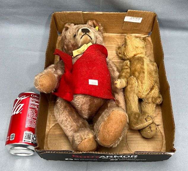 2 Vintage teddy bears-one w/ Steiff ear tag - Dixon's Auction at Crumpton