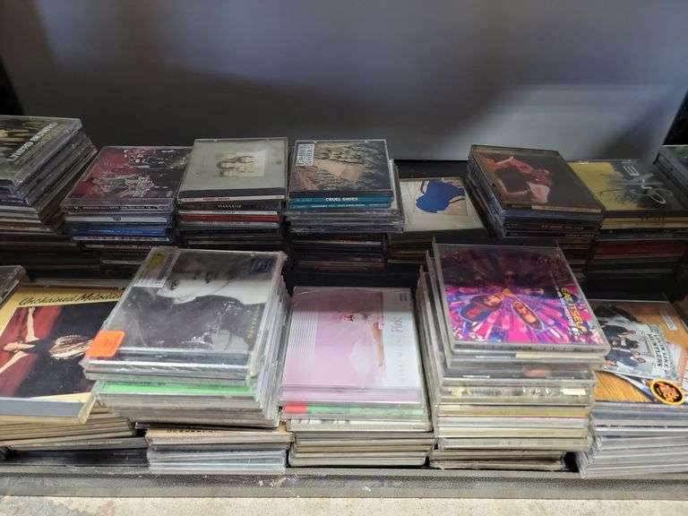Lot of Music CD's - Dixon's Auction at Crumpton