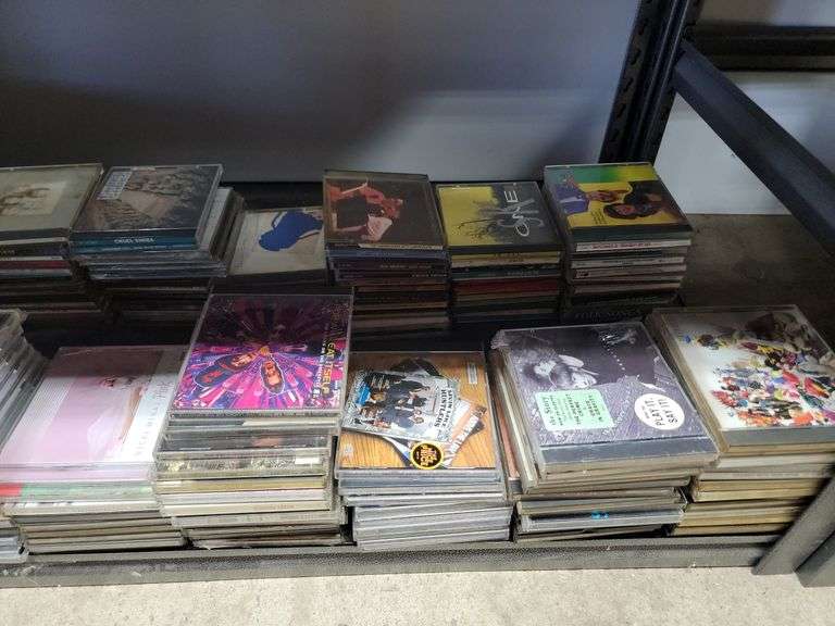 Lot of Music CD's - Dixon's Auction at Crumpton