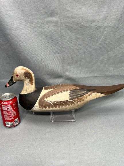 Capt. Vernon Bryant old squaw duck decoy - Dixon's Auction at Crumpton