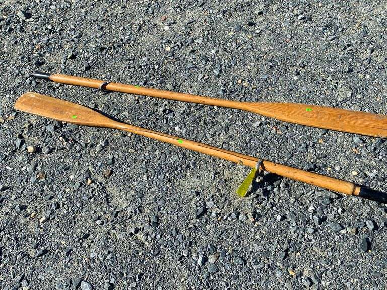 2 vintage boat oars - Dixon's Auction at Crumpton