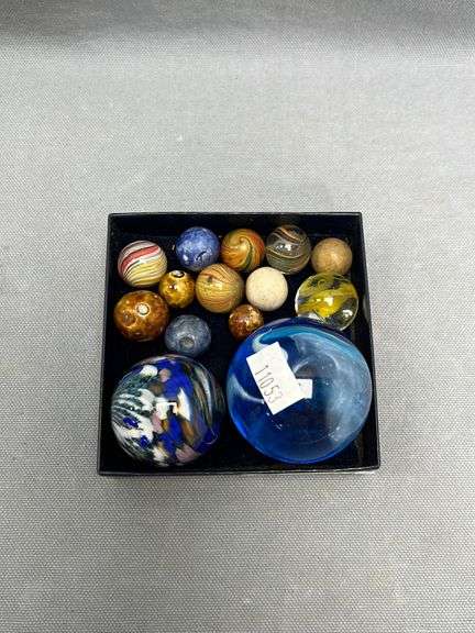 Lot of antique and collectible marbles - Dixon's Auction at Crumpton