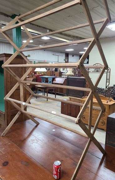 Antique quilt rack - Dixon's Auction at Crumpton