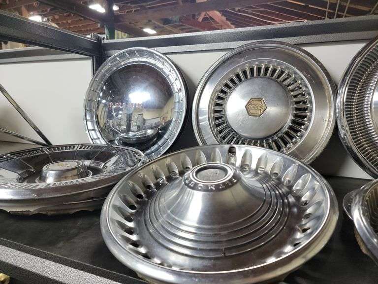 Vintage Car Hubcaps - Dixon's Auction at Crumpton