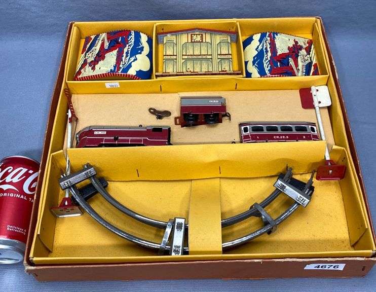 Vintage tin train set - Dixon's Auction at Crumpton