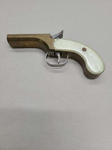 CLASSIC ARMS SNAKE EYES PISTOL OFFERED IN 36 CALIBER - Dixon's Auction ...