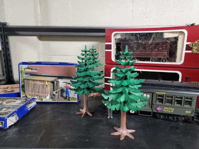 Lot Delton Locomotive Trains & Pola G Model Railroad Kits - Dixon's ...
